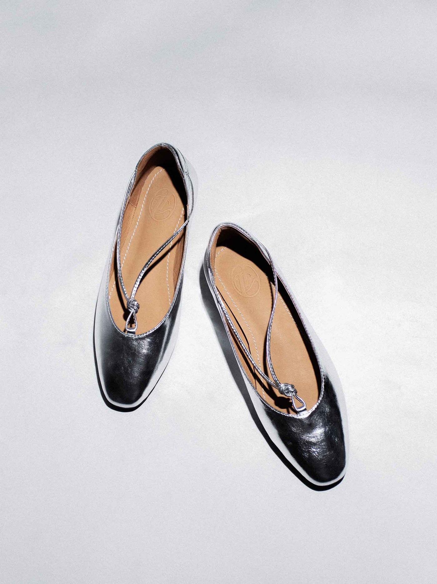 LEATHER LAB - Round Toe Knot Flats