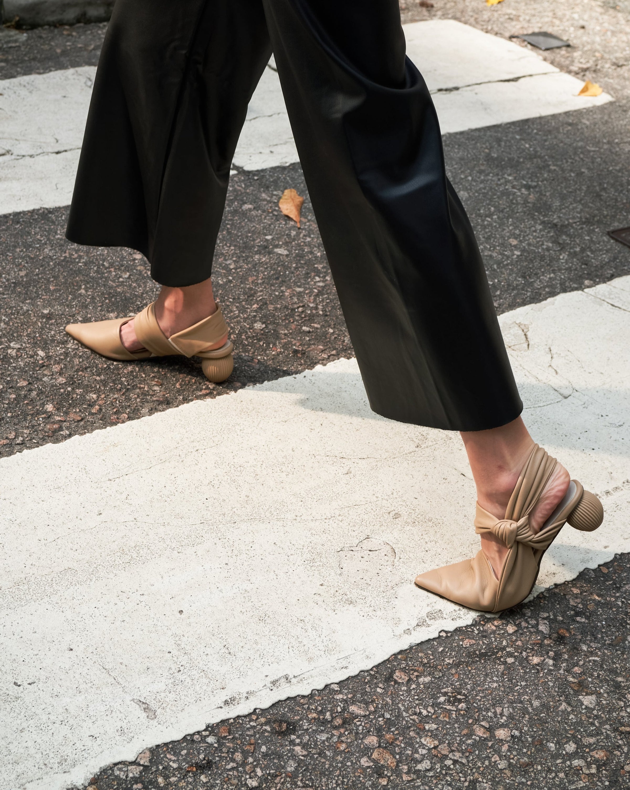 LEATHER LAB - Lantern-Heel Knot Pumps